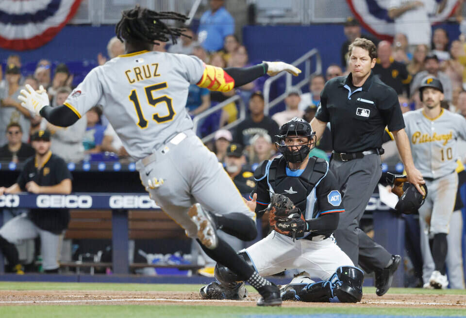 Marlins keep coming back, edge Pirates in 12 innings | Miami Herald
