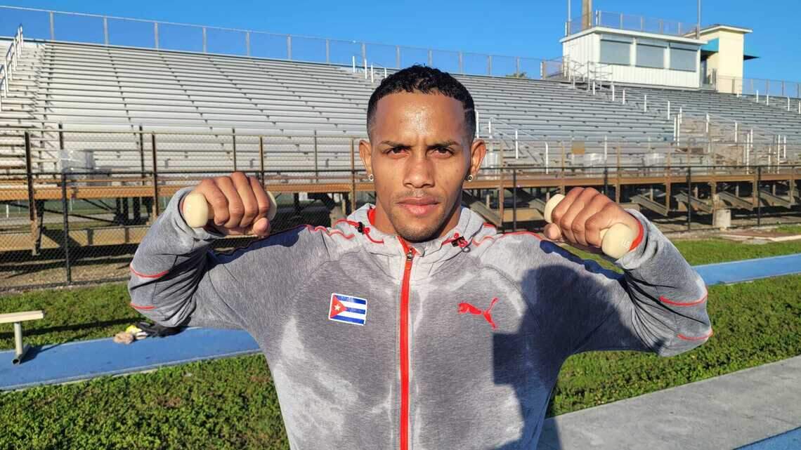 Cubano Víctor Abreu tiene una nueva casa de entrenamiento | El Nuevo Herald
