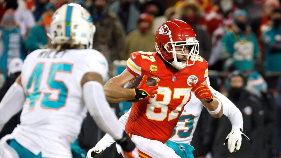 Miami Dolphins season dies in arctic cold of K.C. in 26-7 playoff loss ...